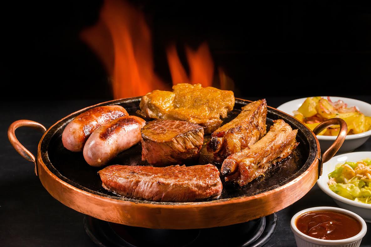 Mix de carnes no Uva & Vinho